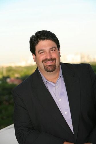 People following Jeffrey Scheck