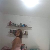 Joyce Santos – Medium