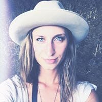 People following Molly DeWolf Swenson