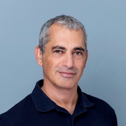 People following yaron haviv