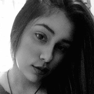 Laura Lentini – Medium
