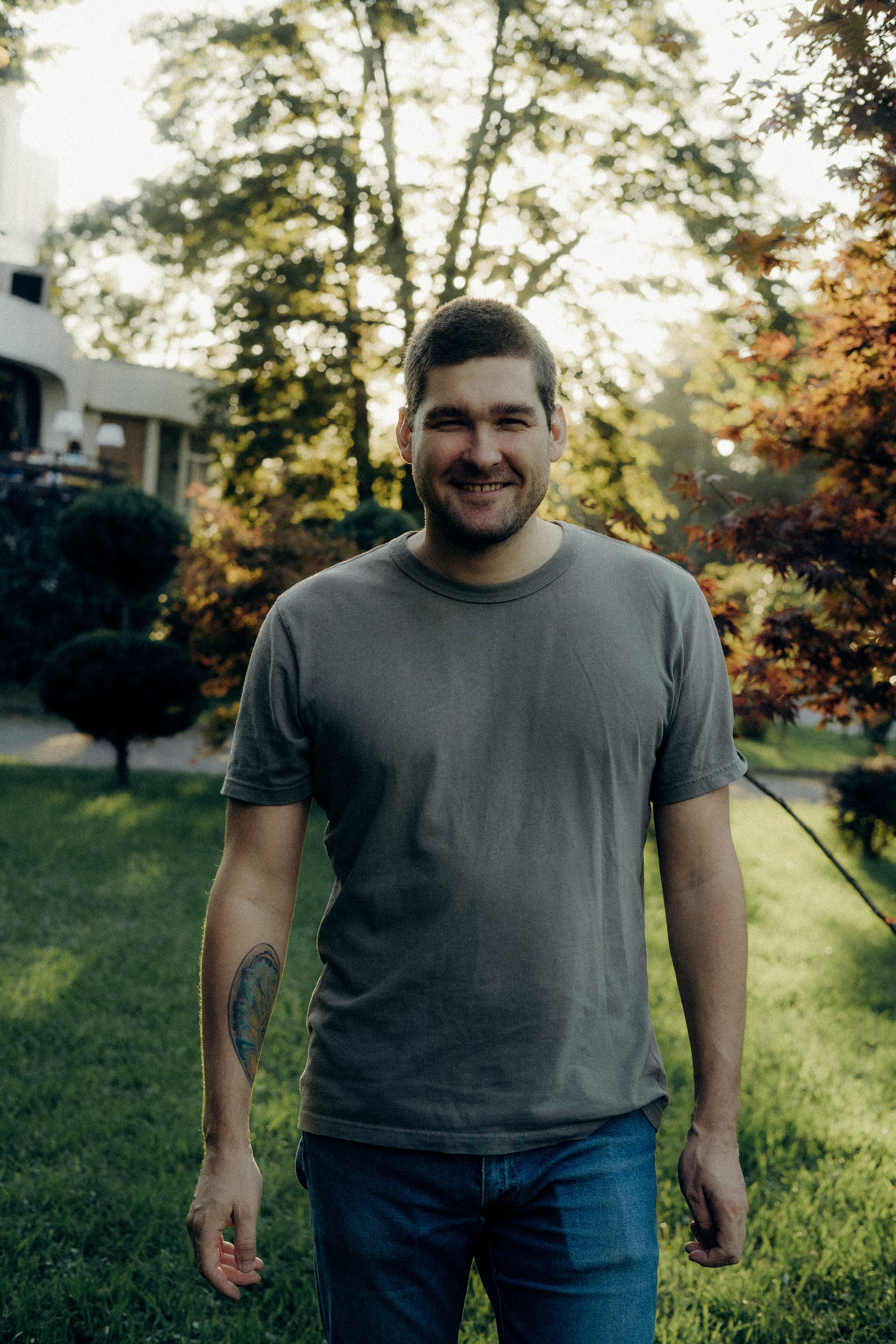 Alex Bezrukov – Medium