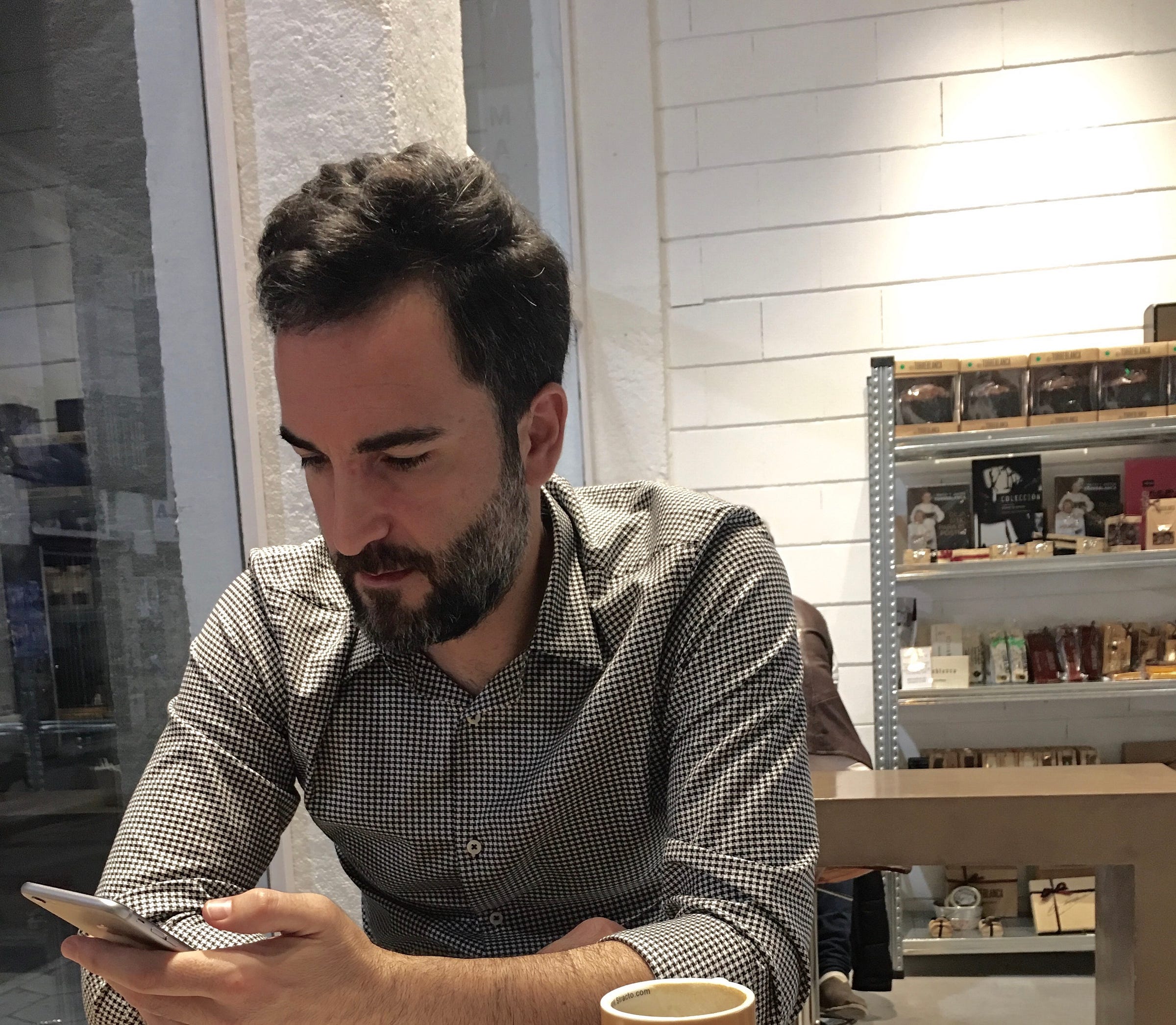 Sam Checa – Medium