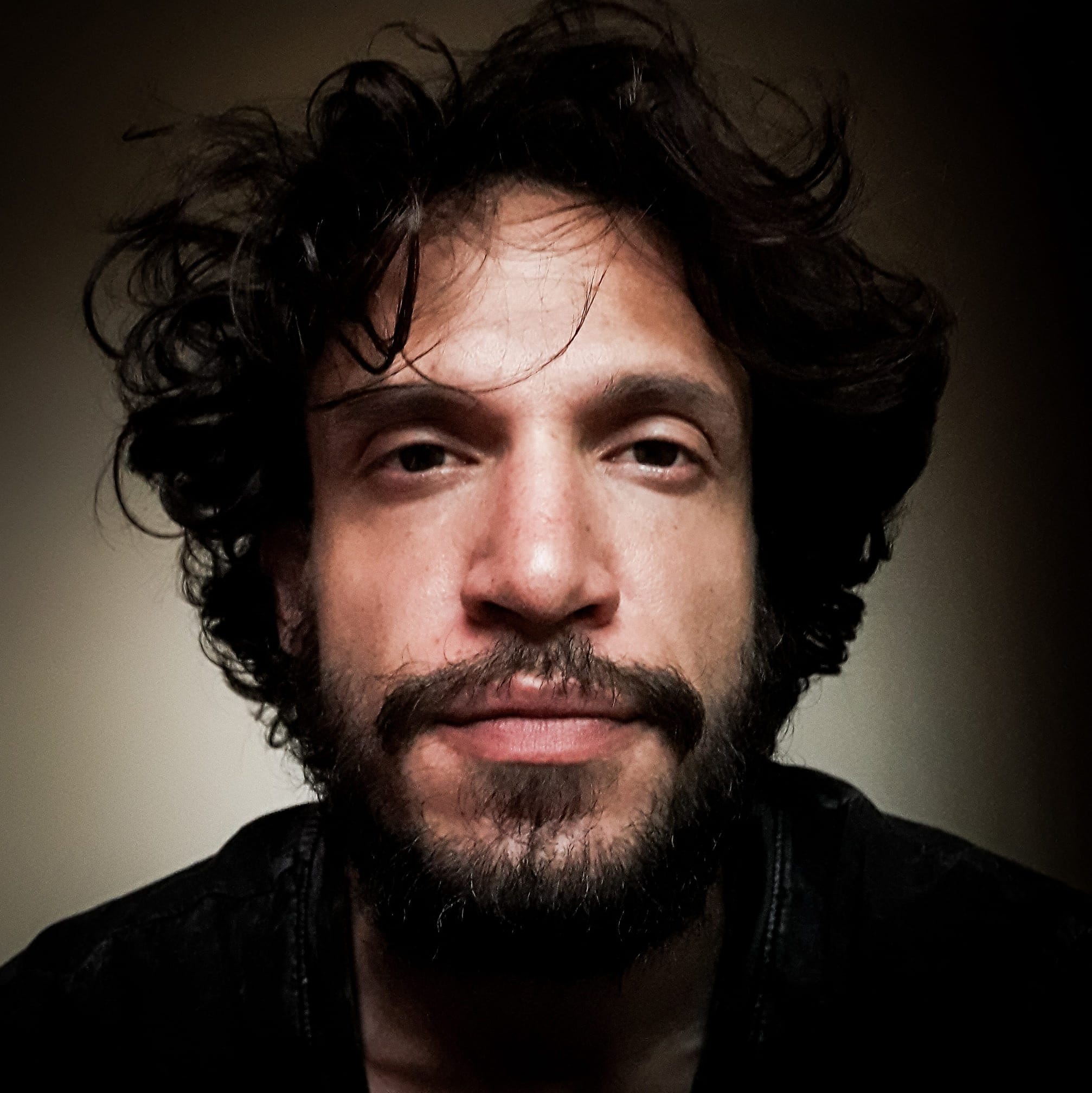 Tiago Henrique – Medium