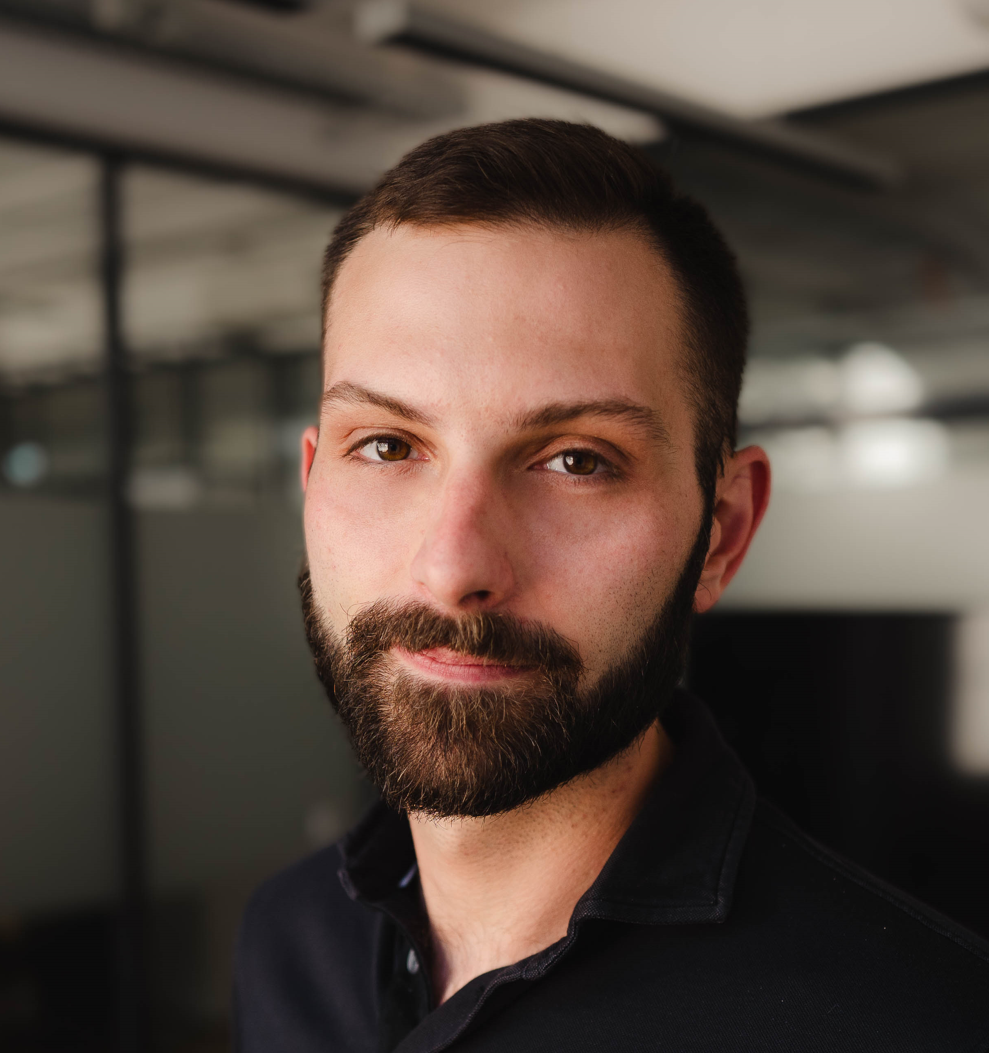 Petr Mitev – Medium