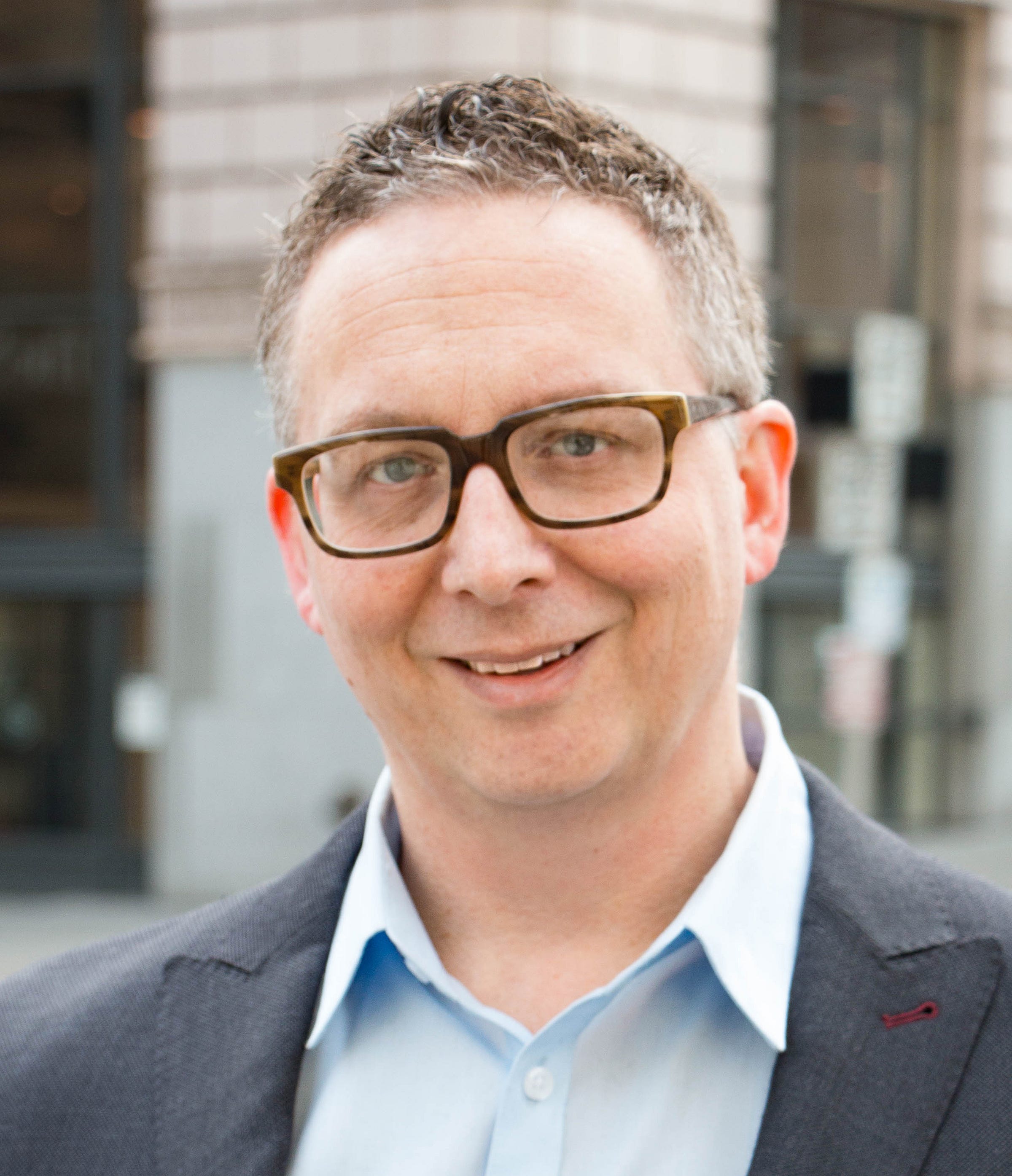 Timothy Thomas – Medium