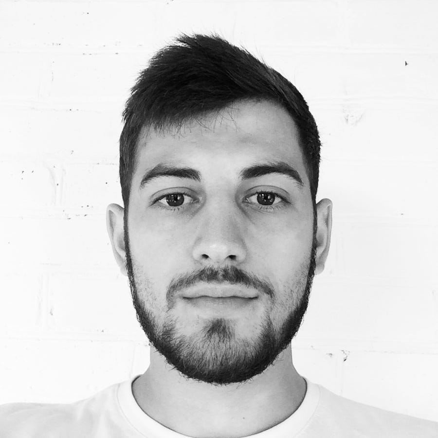 Alex Spenser – Medium