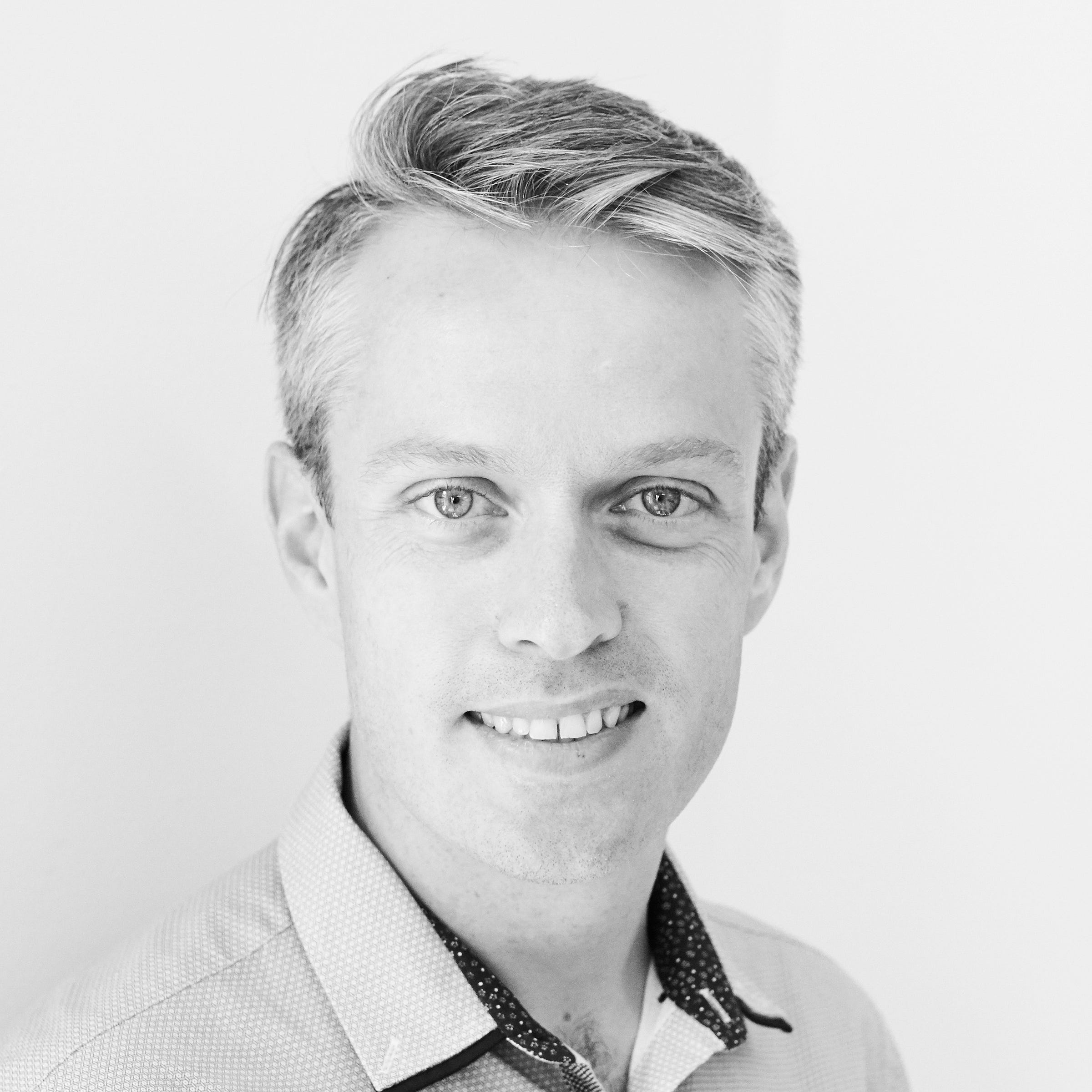 Steven Morgan – Medium