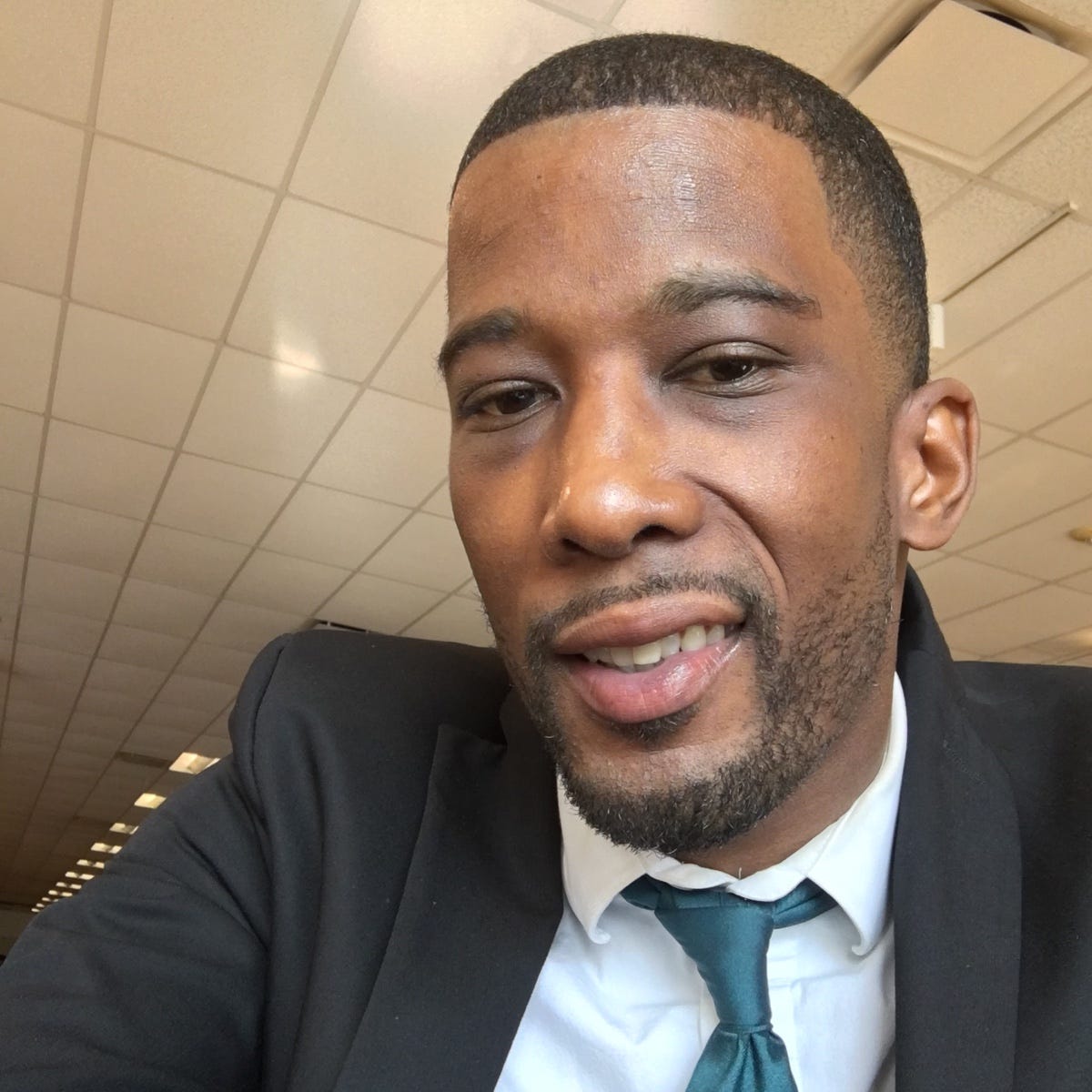 Roxwell Wesley Robinson III – Medium