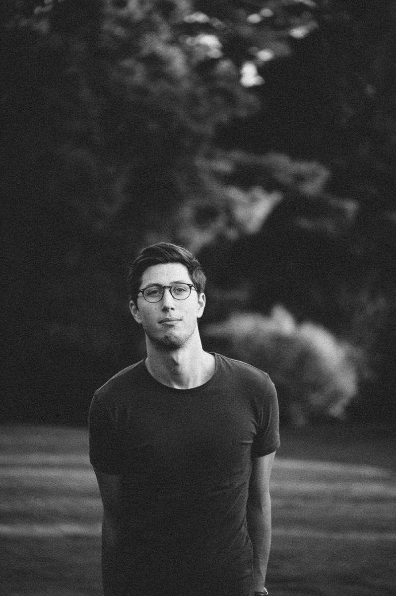 Ed Knowles – Medium