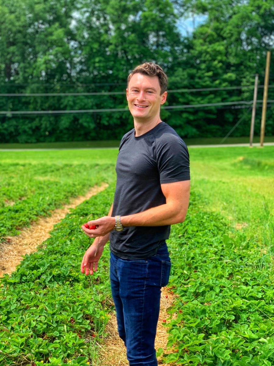Luke Daniel Folkerts – Medium