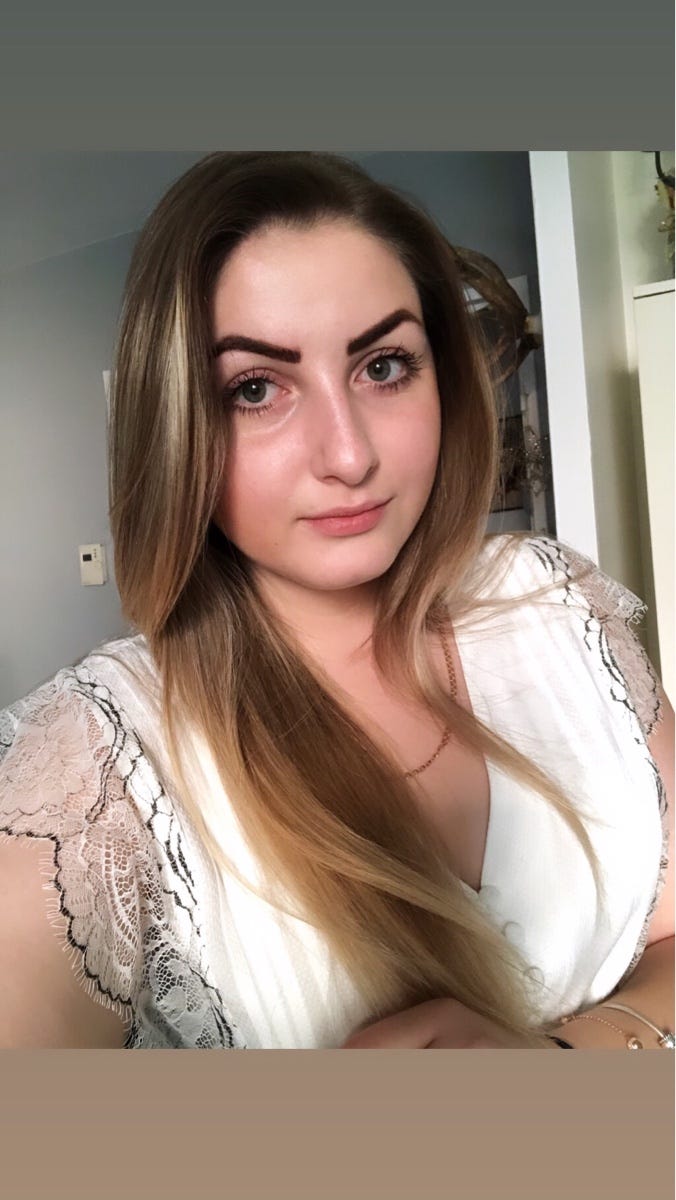 Antoci Livia – Medium