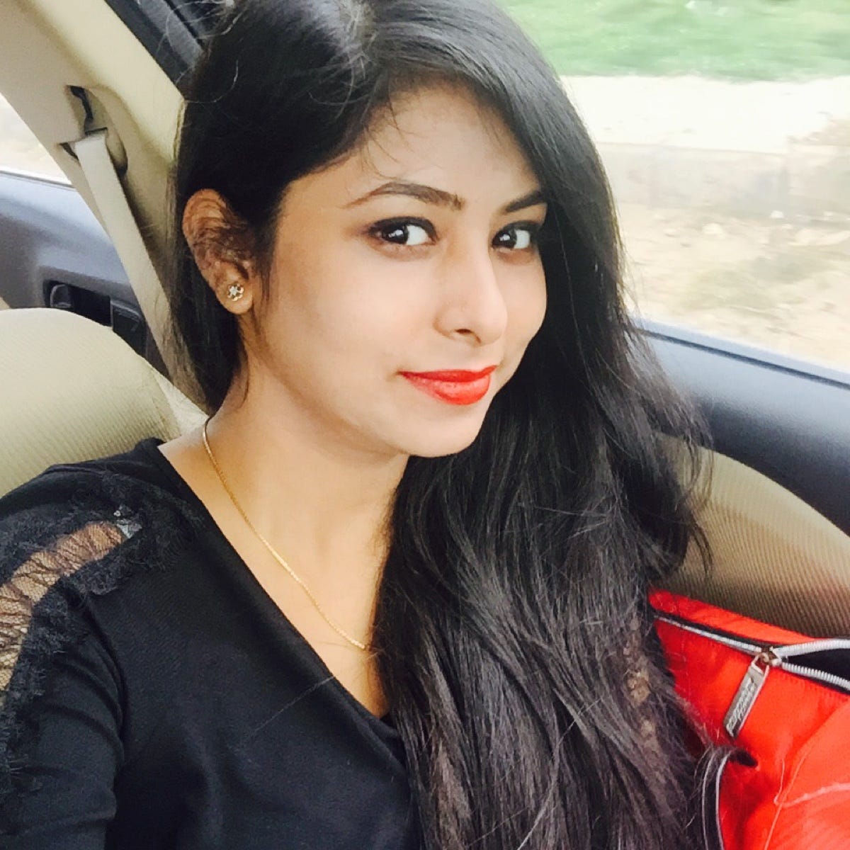 People following Anushree Das