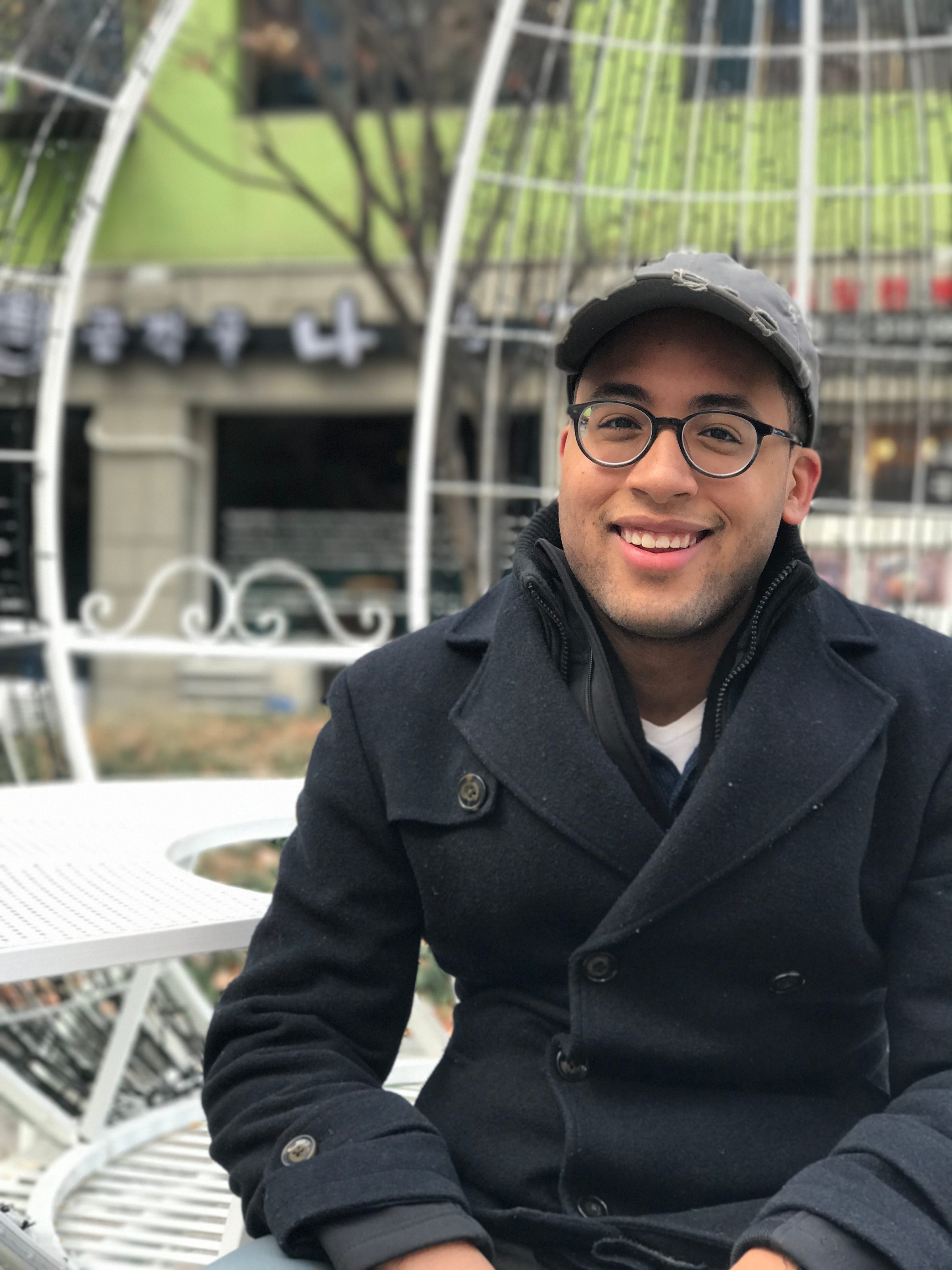 Ranfy Frias – Medium