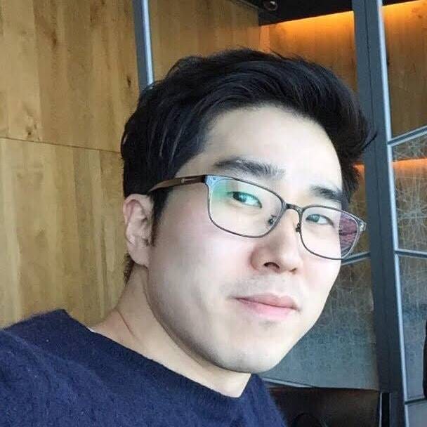 Jason Moon – Medium