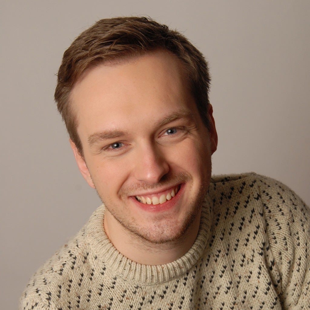 Tom Godkin – Medium