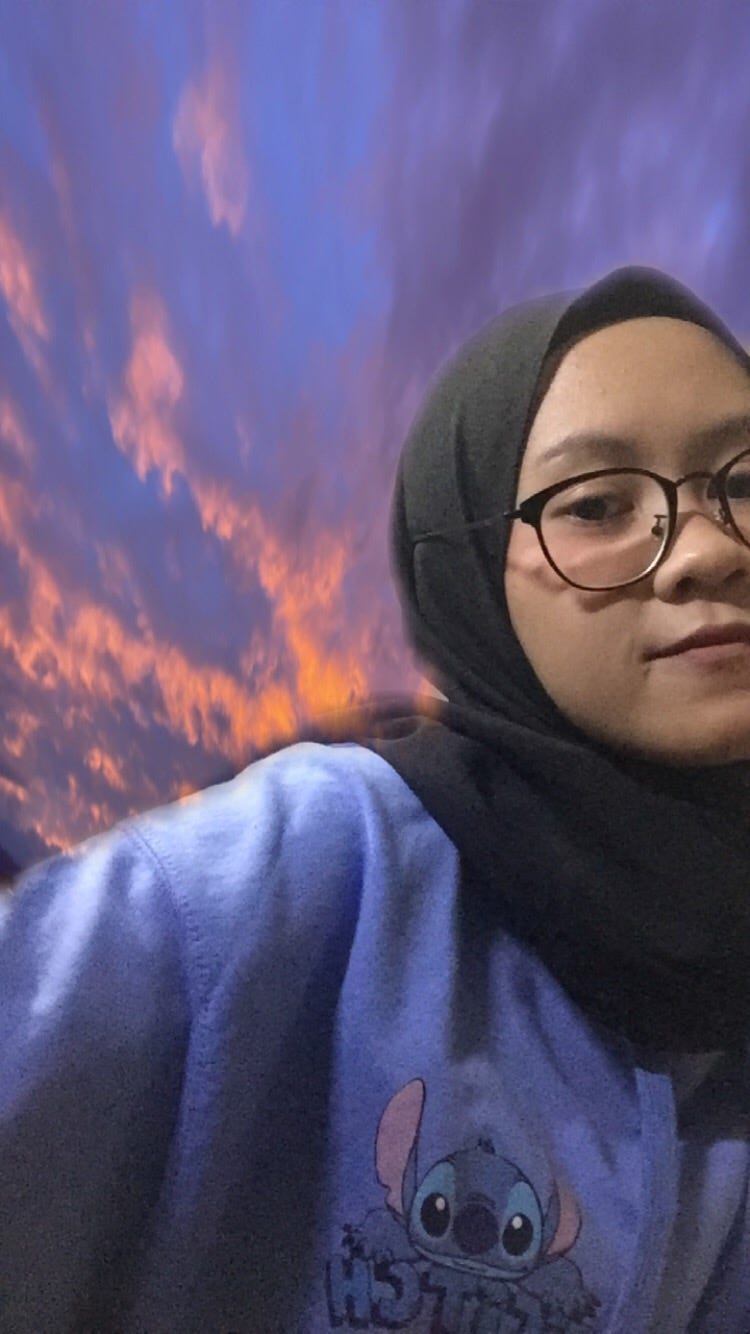 Safira Yuniar – Medium