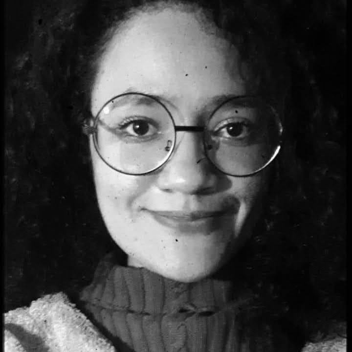 Sabrina Lins – Medium