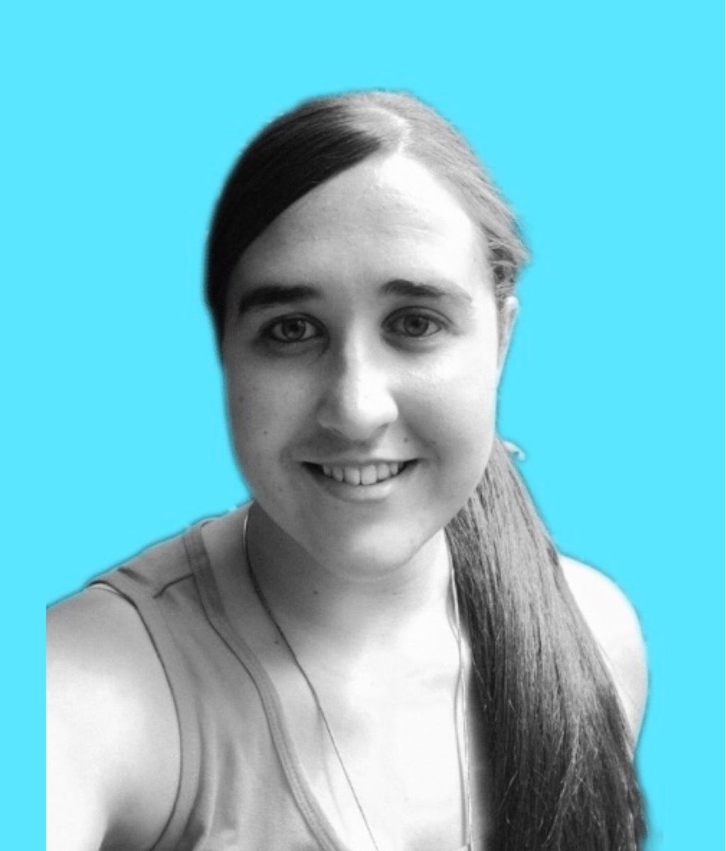 Elle West – Medium
