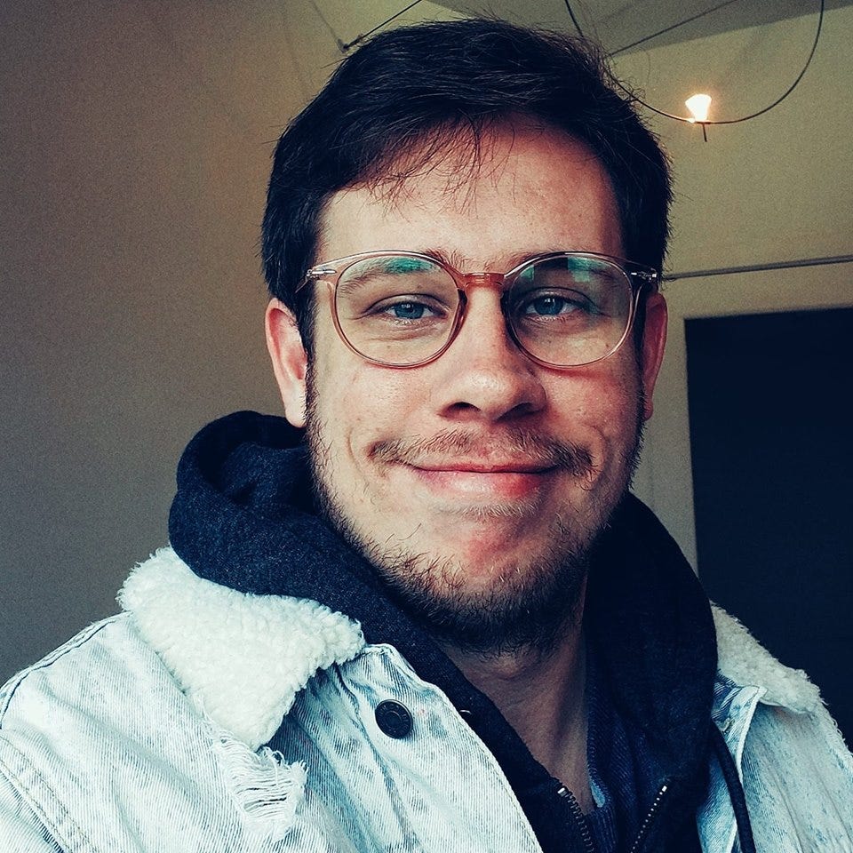 Nathan Queija – Medium