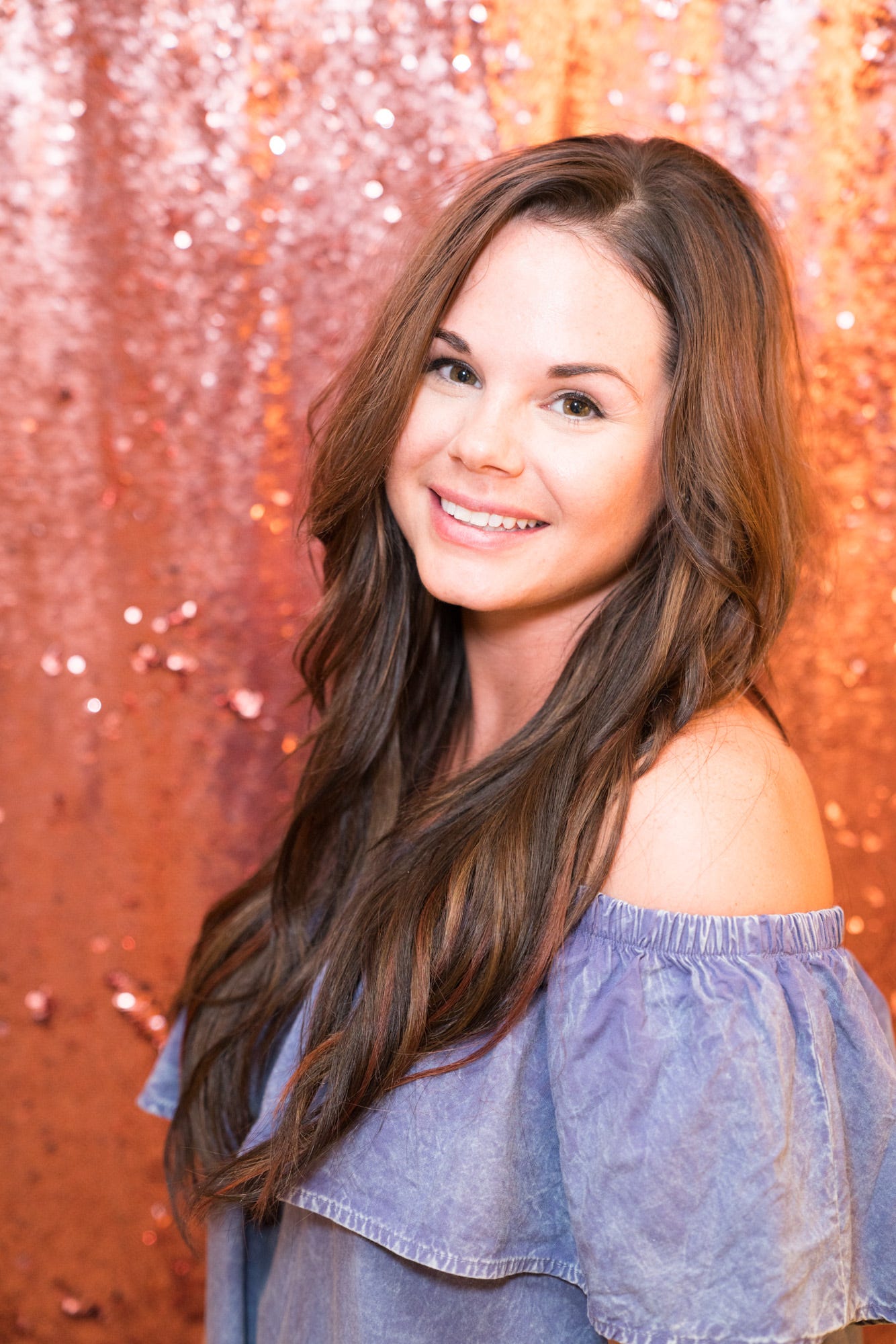 People following Ash Jo