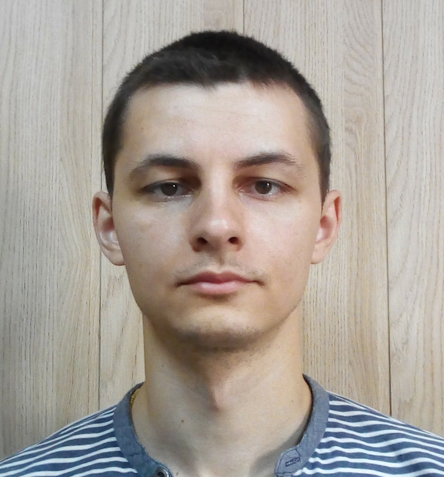 People following Alexander Polischuk