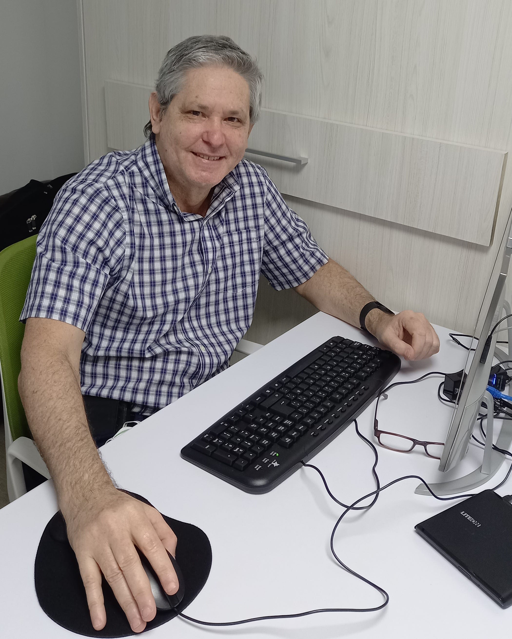 Gabriel Ibarra J – Medium