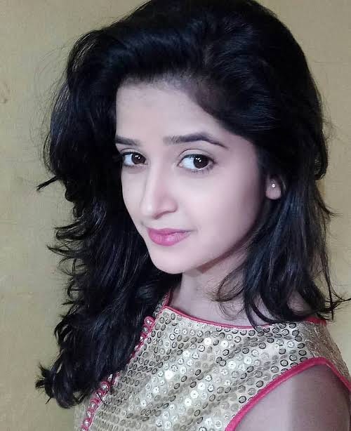 Pooja Daman – Medium