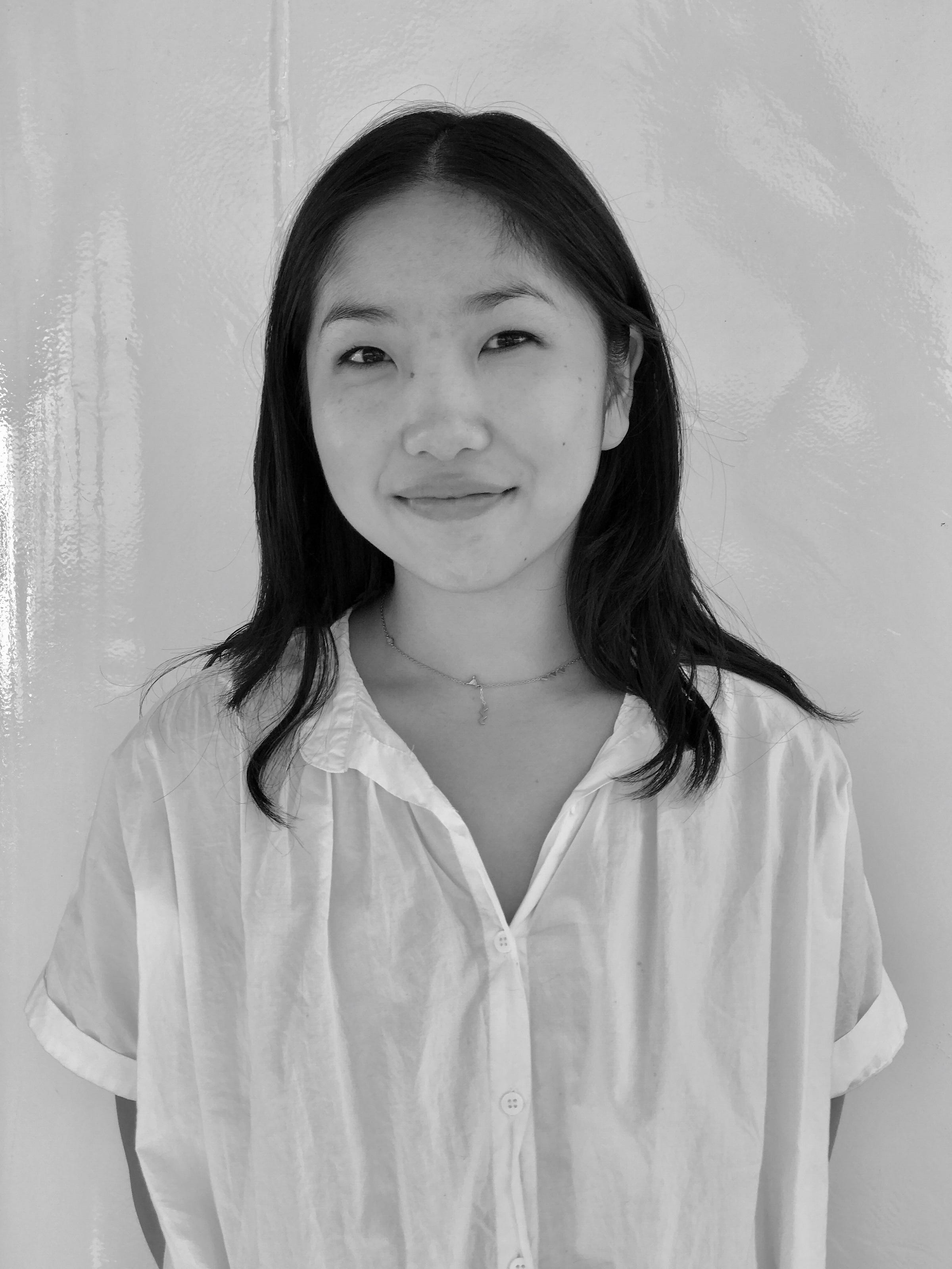 Elaine Lo – Medium
