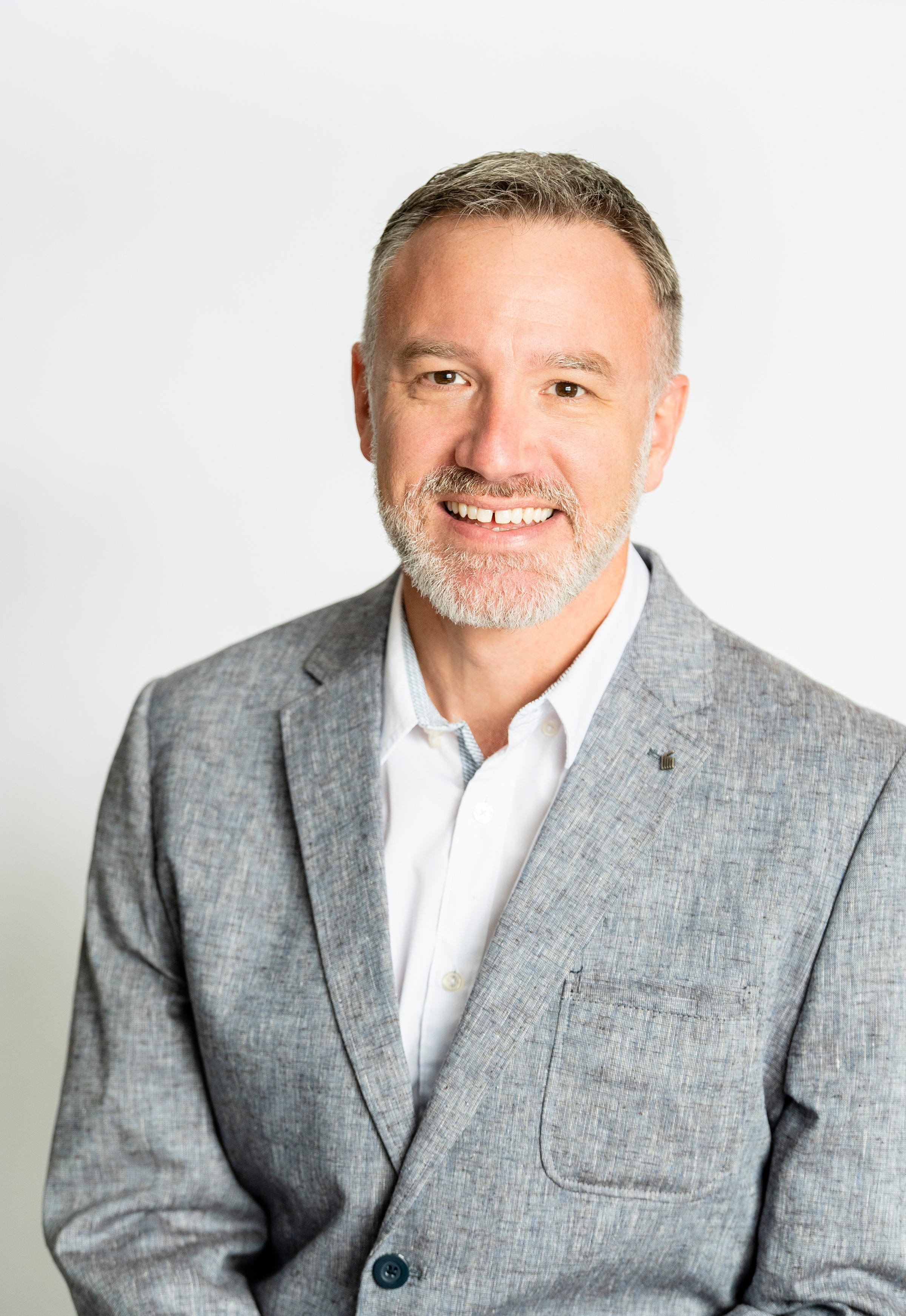 John Dallas – Medium