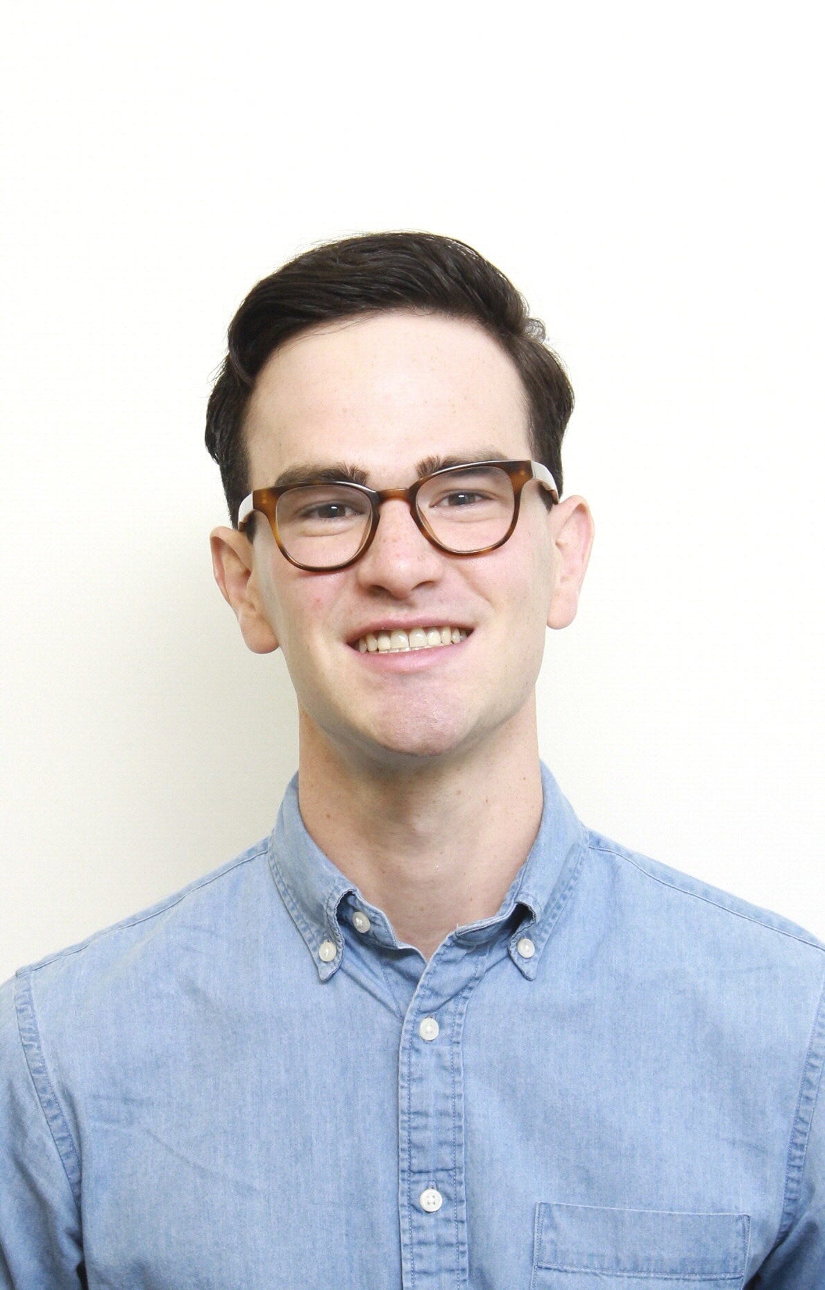 Andrew Currie – Medium