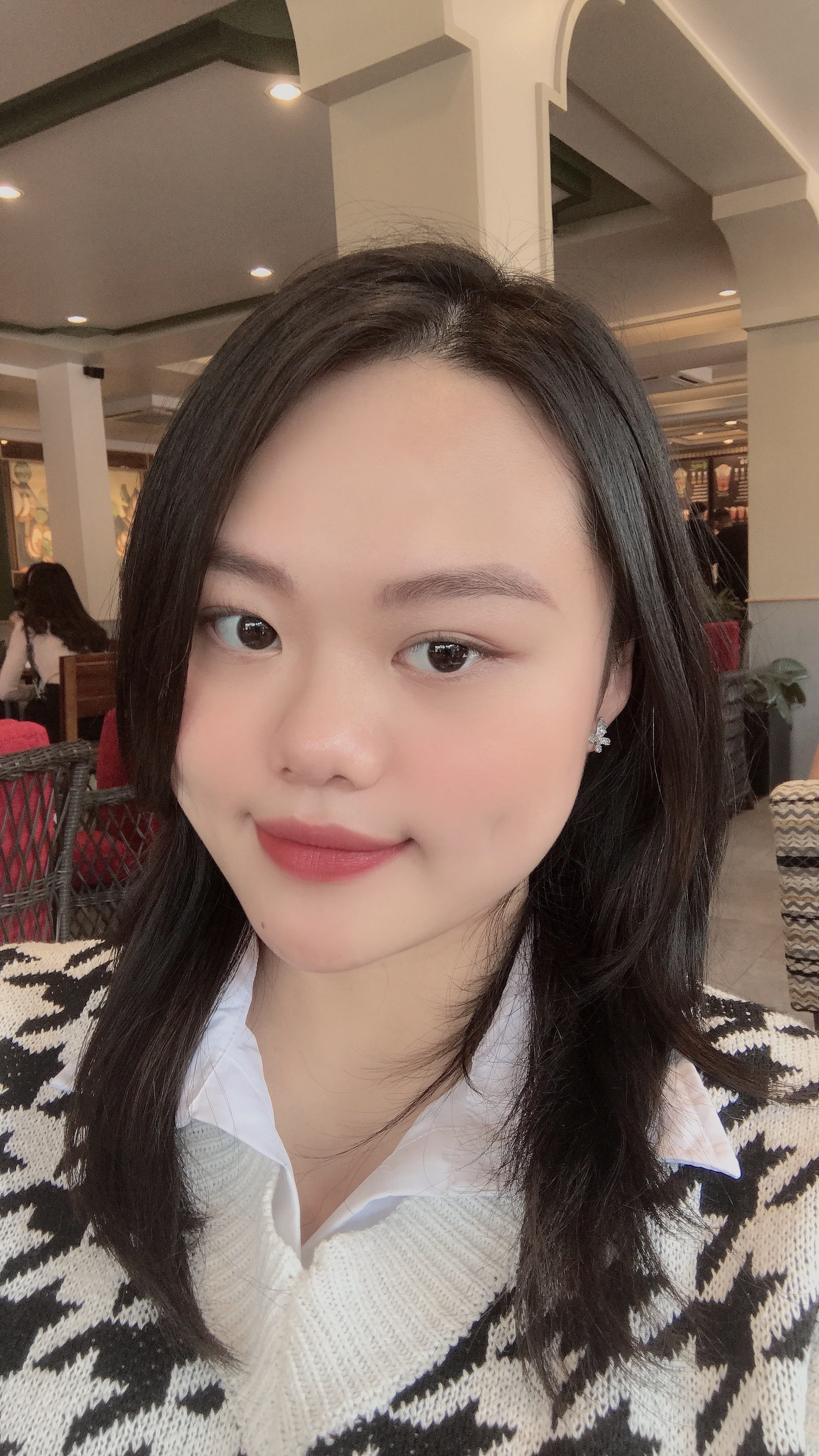 Vu Minh Nguyet – Medium