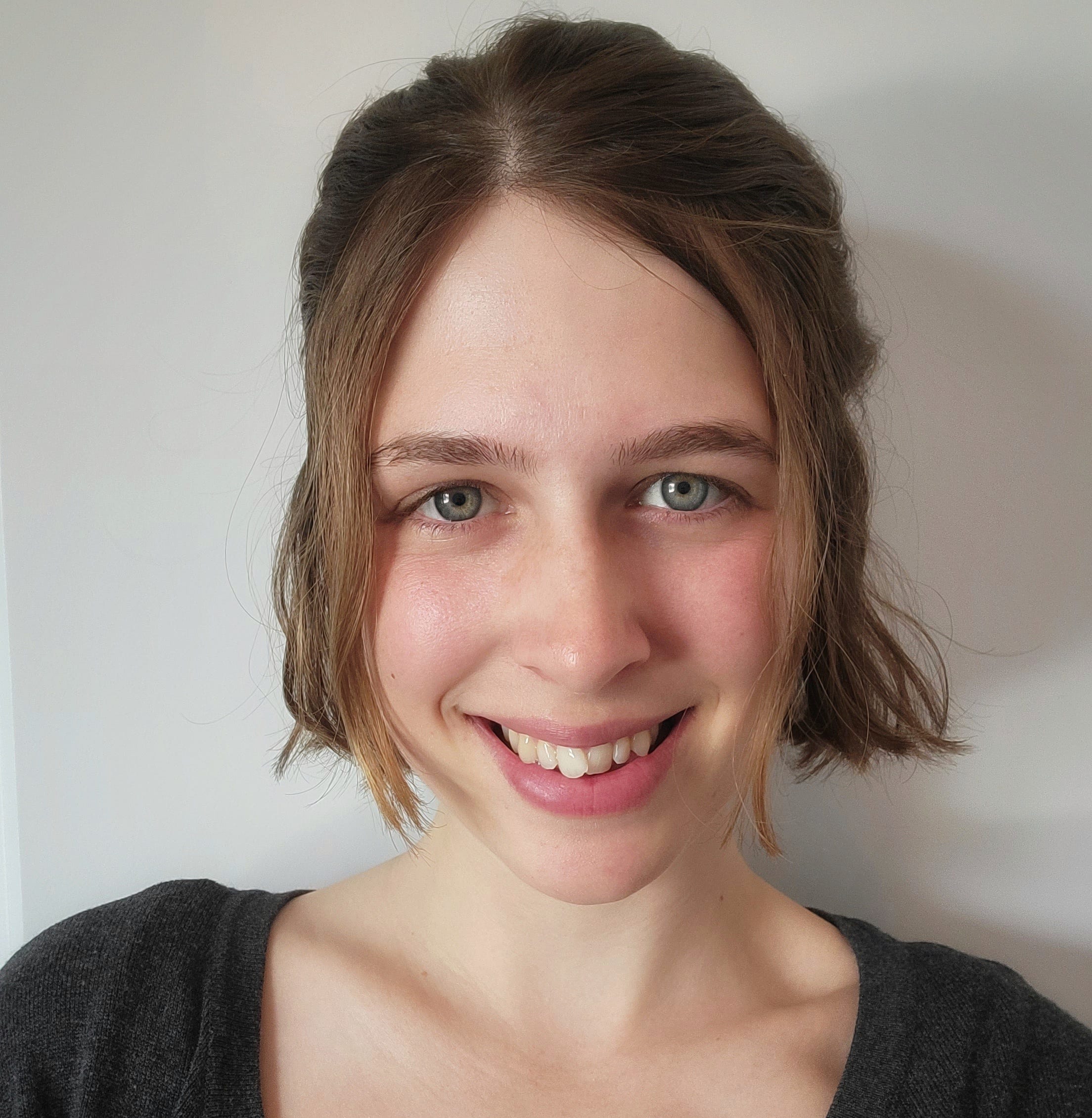 Maya Bauer – Medium