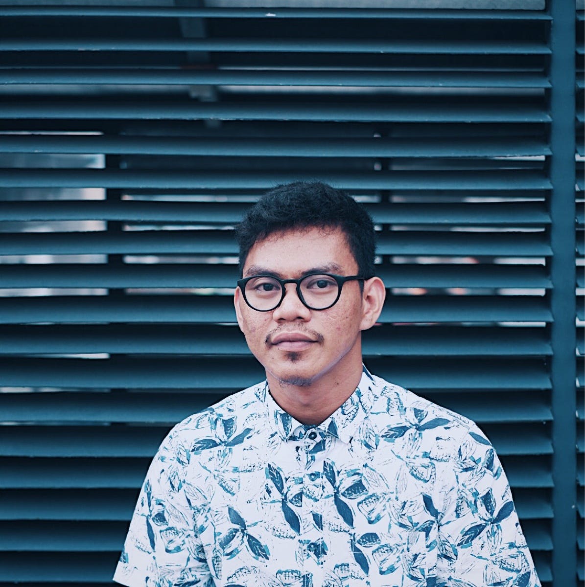 Dans idam – Medium