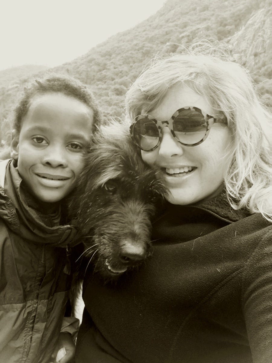 People following Mimi