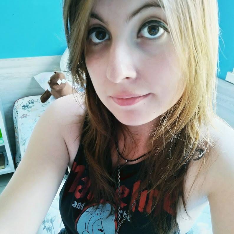 Ellen Ribeiro – Medium