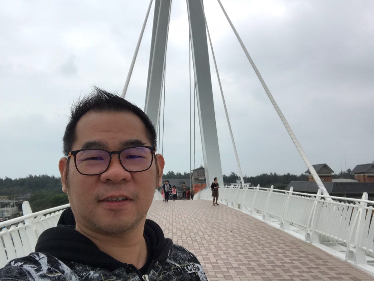 People following Ray Teng