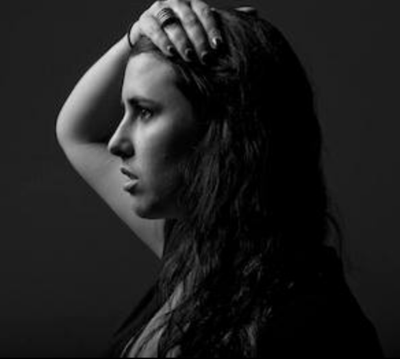 Eda Sofia – Medium