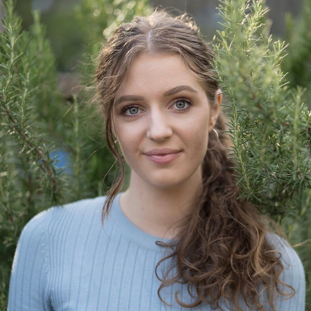 Hannah Weaver – Medium