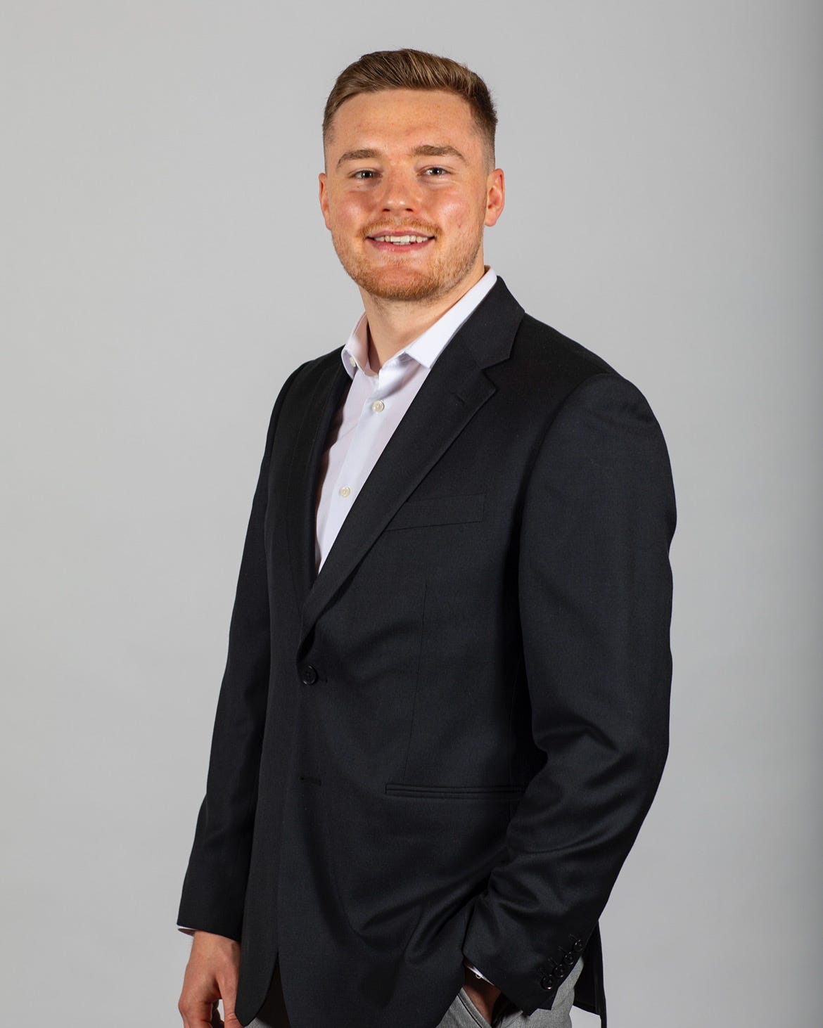 Aaron Reid – Medium