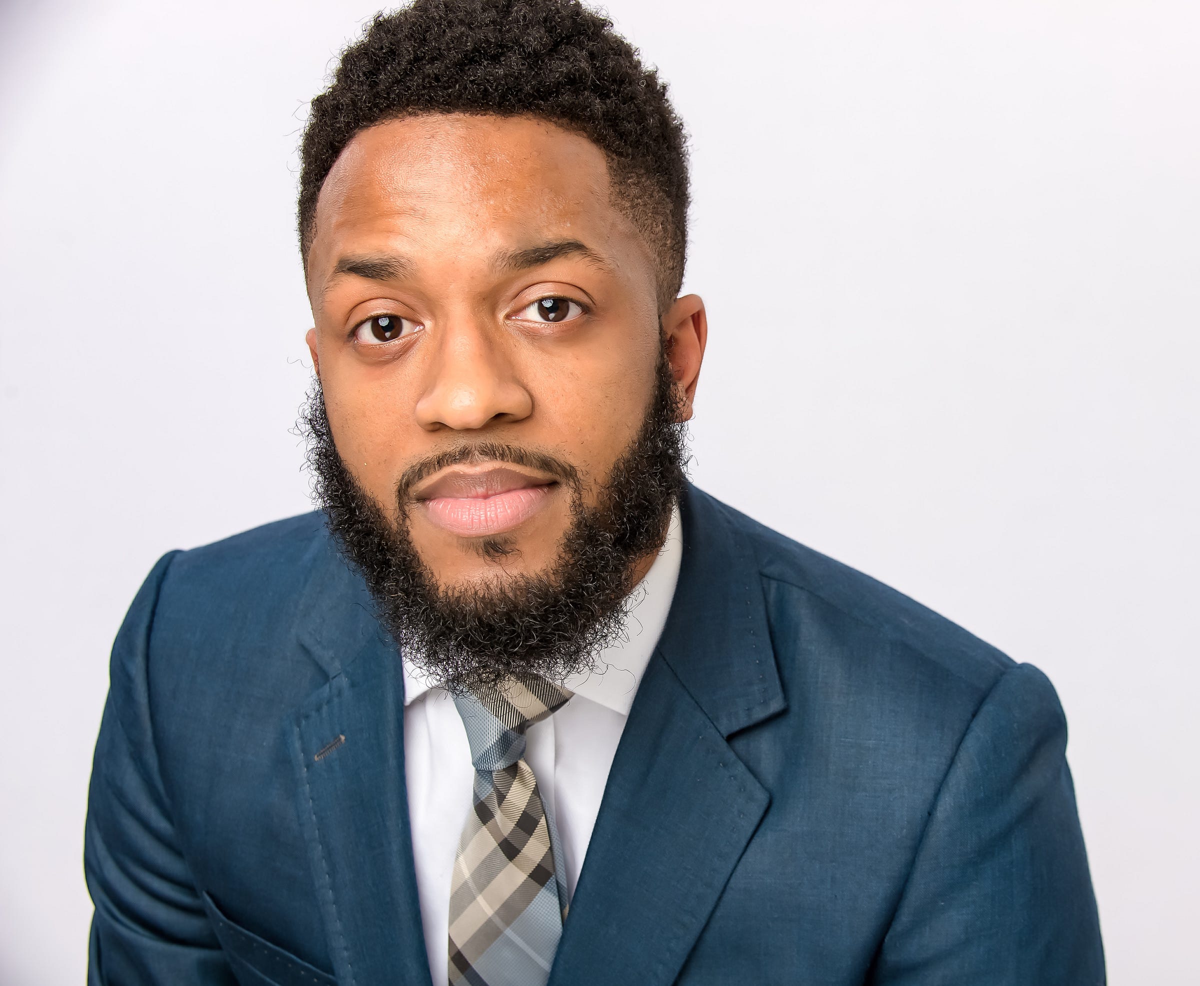 Marcus Bowie – Medium