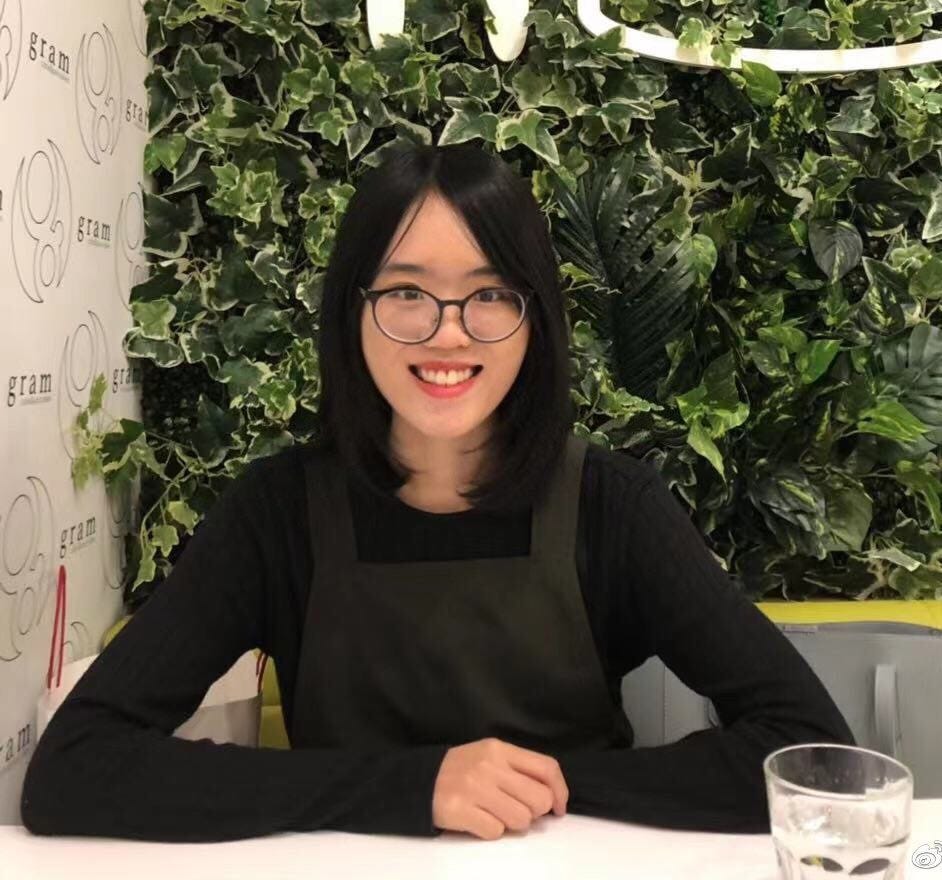 Ling Hong – Medium