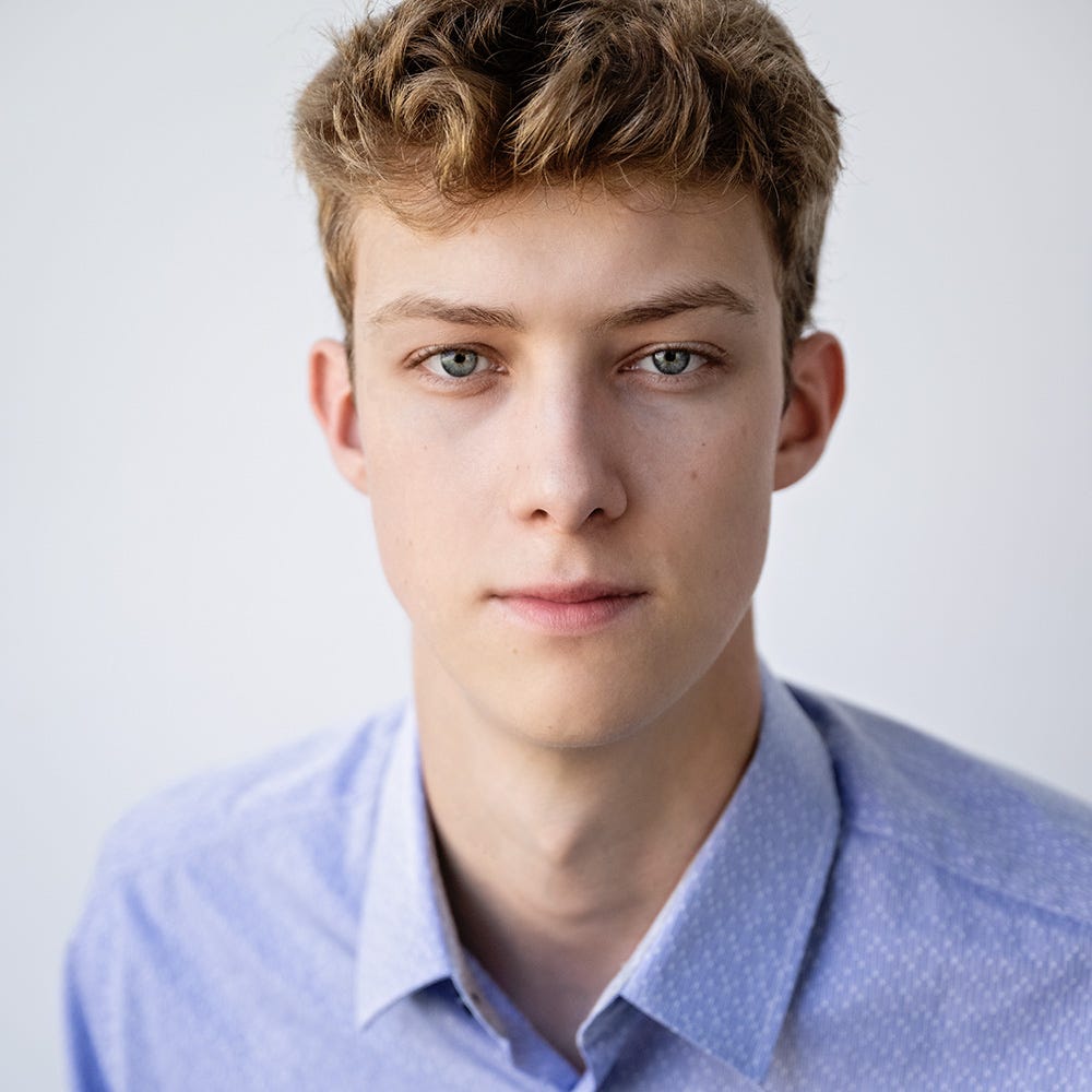 Sam Peters – Medium