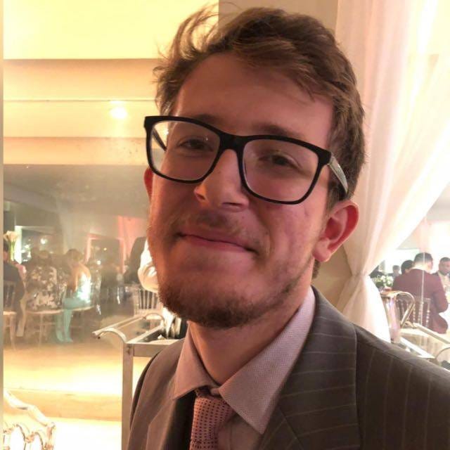 Luca Machado – Medium