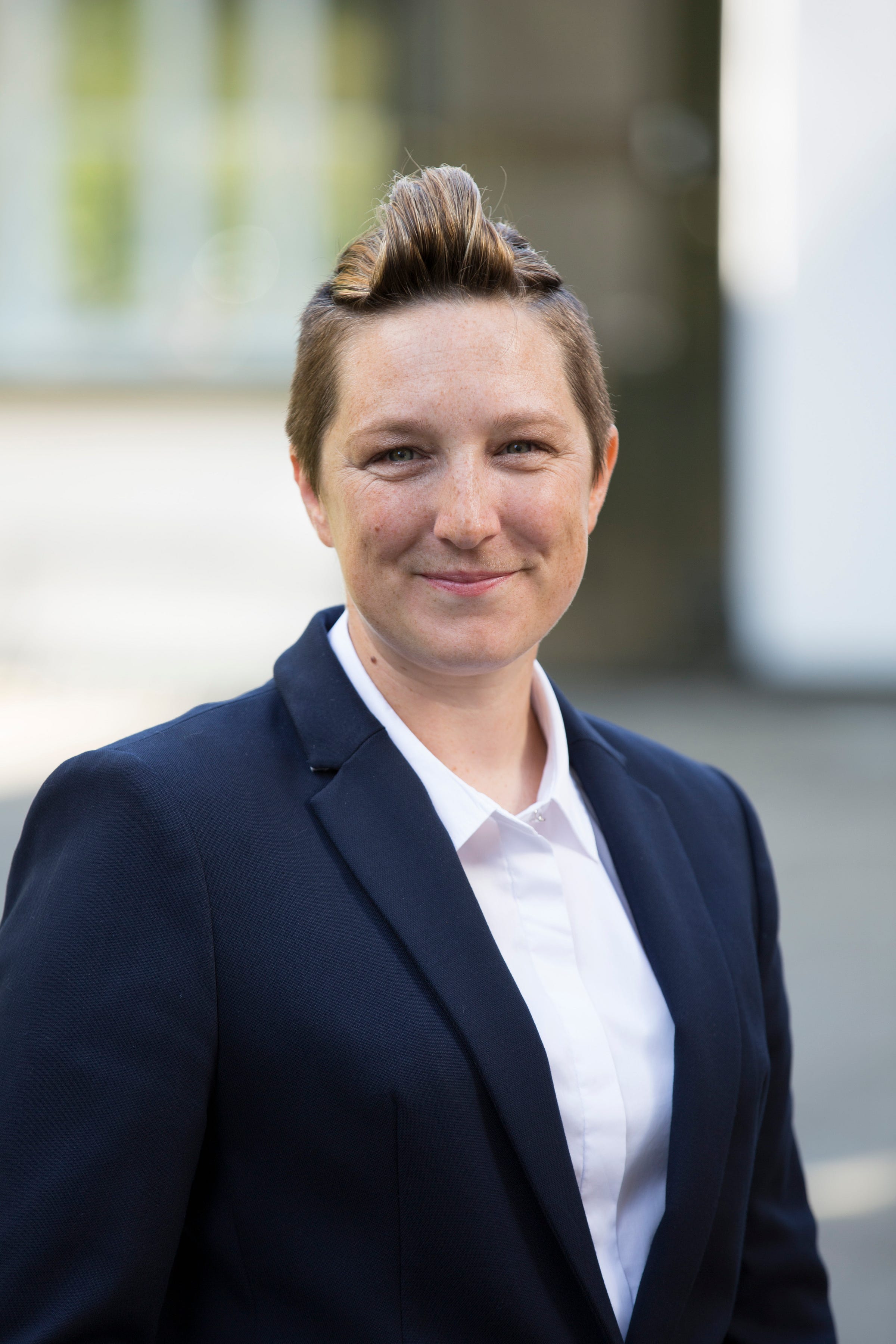 Anna Lawlor – Medium