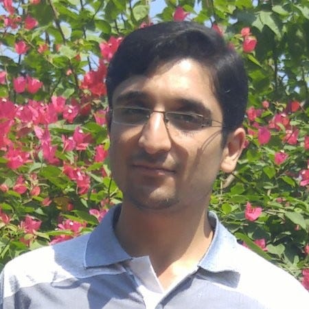 People following Hossein Abbasi