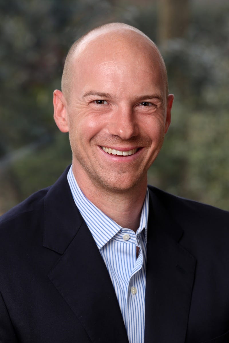 Jesse Sanders – Medium