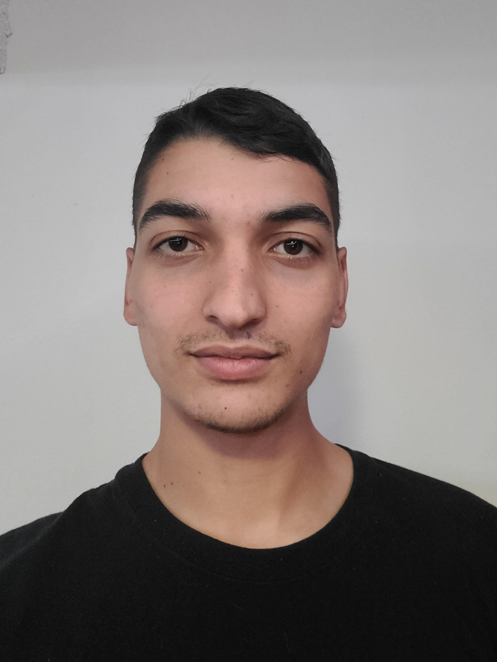 Travis Sands – Medium