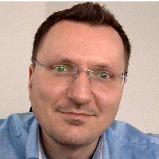 Robert Pajak – Medium