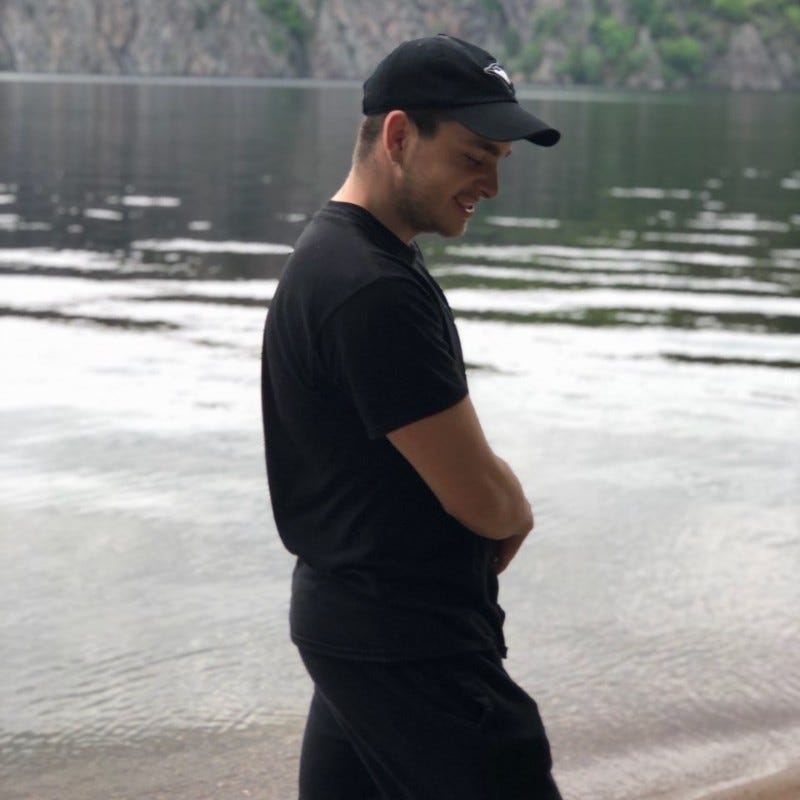 Sean Gray – Medium
